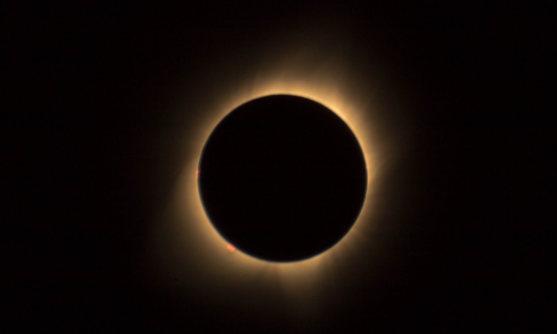 Como eclipse solar visto do Brasil ajudou a confirmar teoria de Einstein
