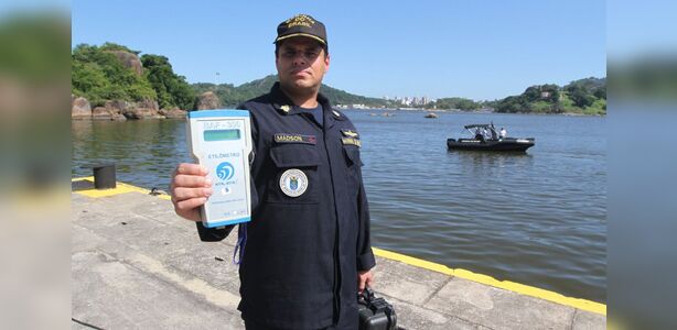 Marinha faz blitze do bafômetro no mar