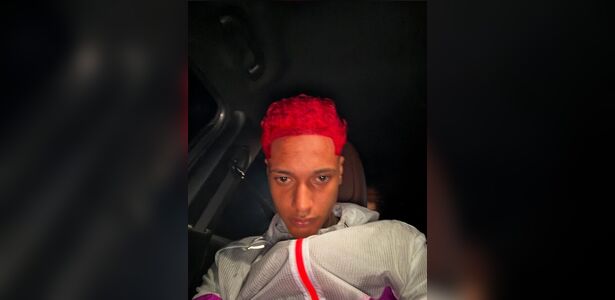 Rapper Oruam se entrega à polícia no Rio | Tribuna Online | Seu portal ...