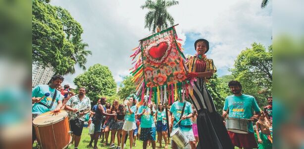 Cais das Artes vira ponto de encontro do samba