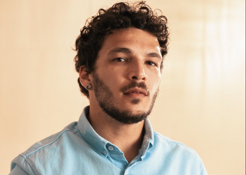 André Cisco canta seus amores em EP de estreia | Tribuna Online | Seu ...
