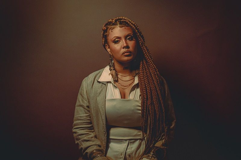 Budah manda recado de amor em “Velha Brincadeira” | Tribuna Online