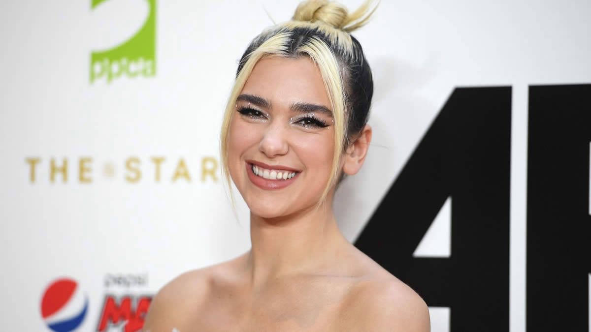 Dua Lipa é processada por paparazzi por postar sua própria foto ...