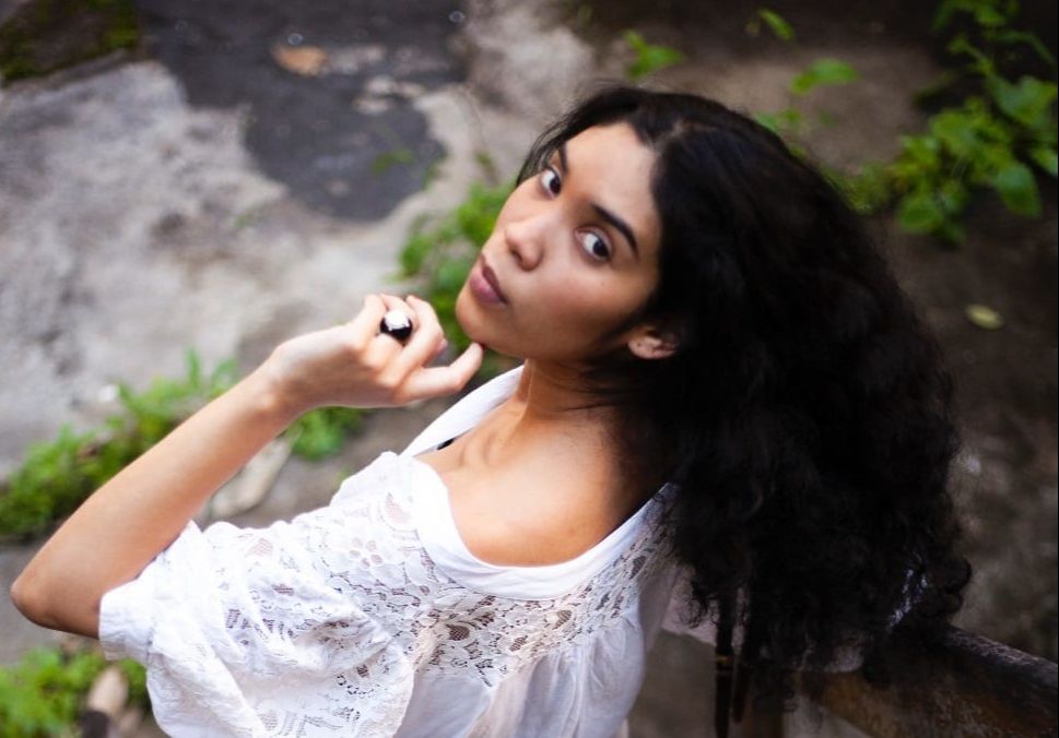 Cantora Lis Felix solta a voz e mostra seus sentimentos | Tribuna ...